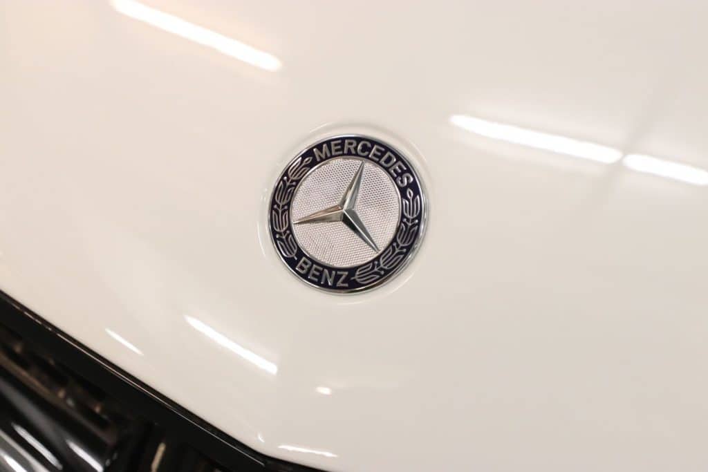 Mercedes : que faut-il savoir sur son logo et sur son histoire